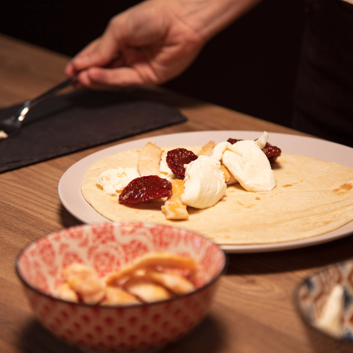 Piadina with Grilled Chicken, Mozzarella and Sun-dried Tomatoes ...
